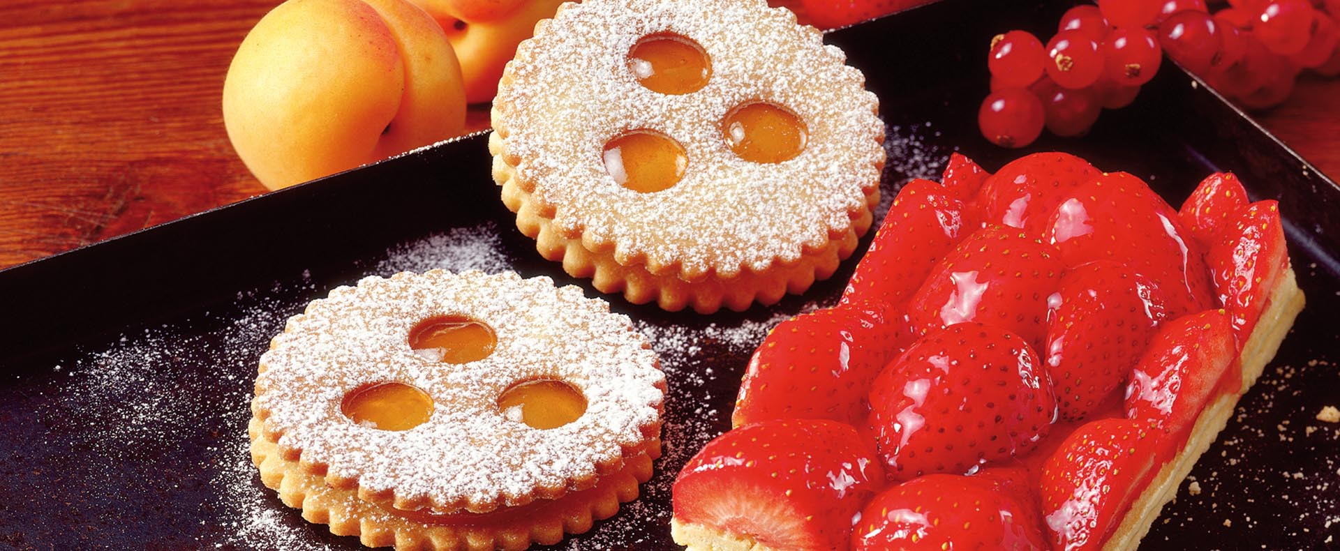 Linzerszemek vaníliáskifli tésztából - Tante Fanny